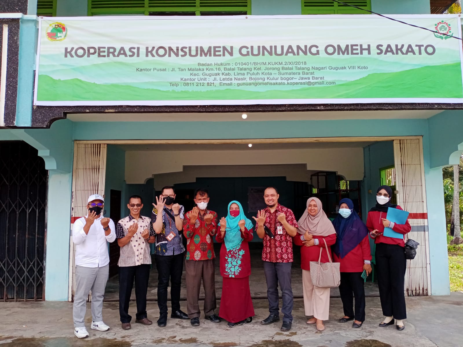 DISDAGKOPUKM - Kepala Dinas Perdagangan Koperasi dan UKM Kab.Lima Puluh Kota beserta Kabid dan ...